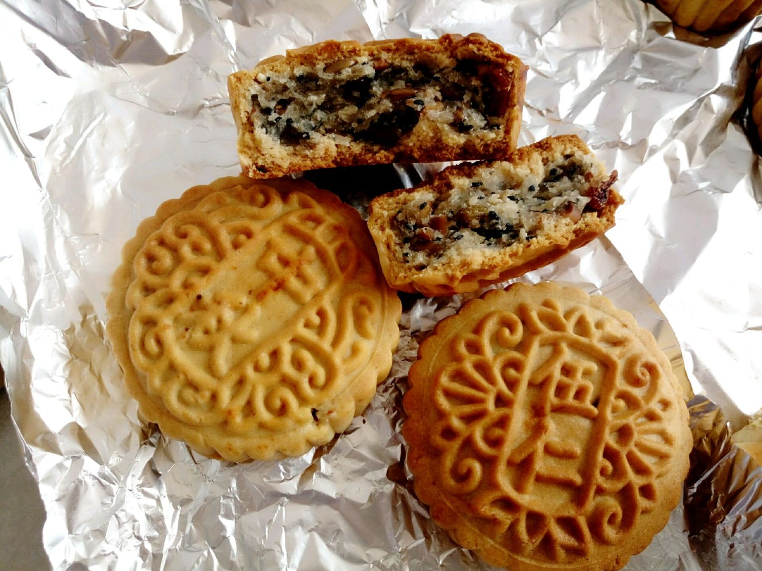 Homemade Five-Nut Mooncake: A Mid-Autumn Delicacy – yummyyum